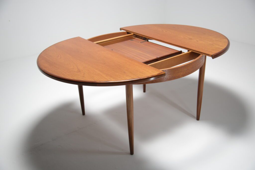 G Plan circular teak dining table | The Vintage Hub