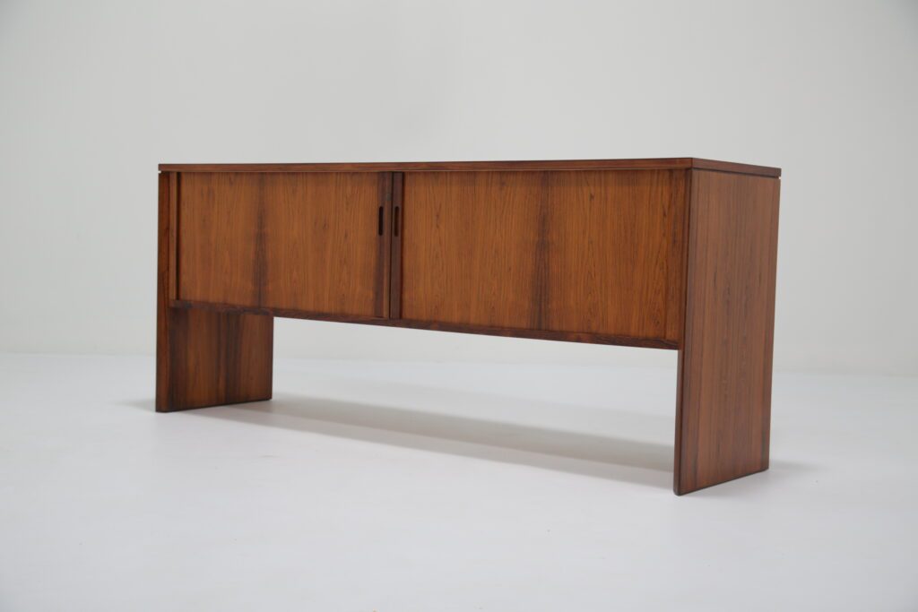 Mid-Century Rosewood Desk by Arne Vodder |The Vintage Hub|