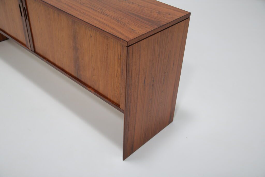 Mid-Century Rosewood Desk by Arne Vodder |The Vintage Hub|