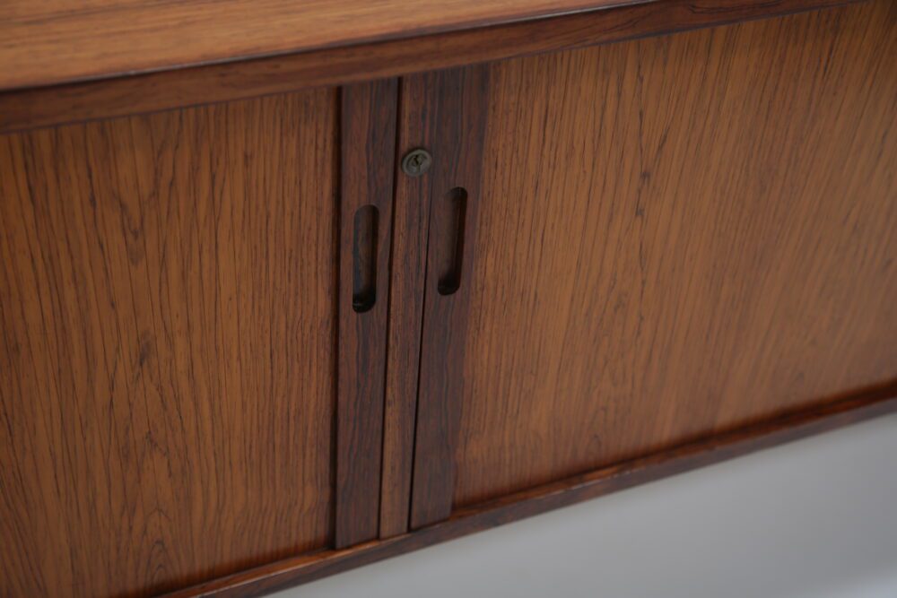 Mid-Century Rosewood Desk by Arne Vodder |The Vintage Hub|