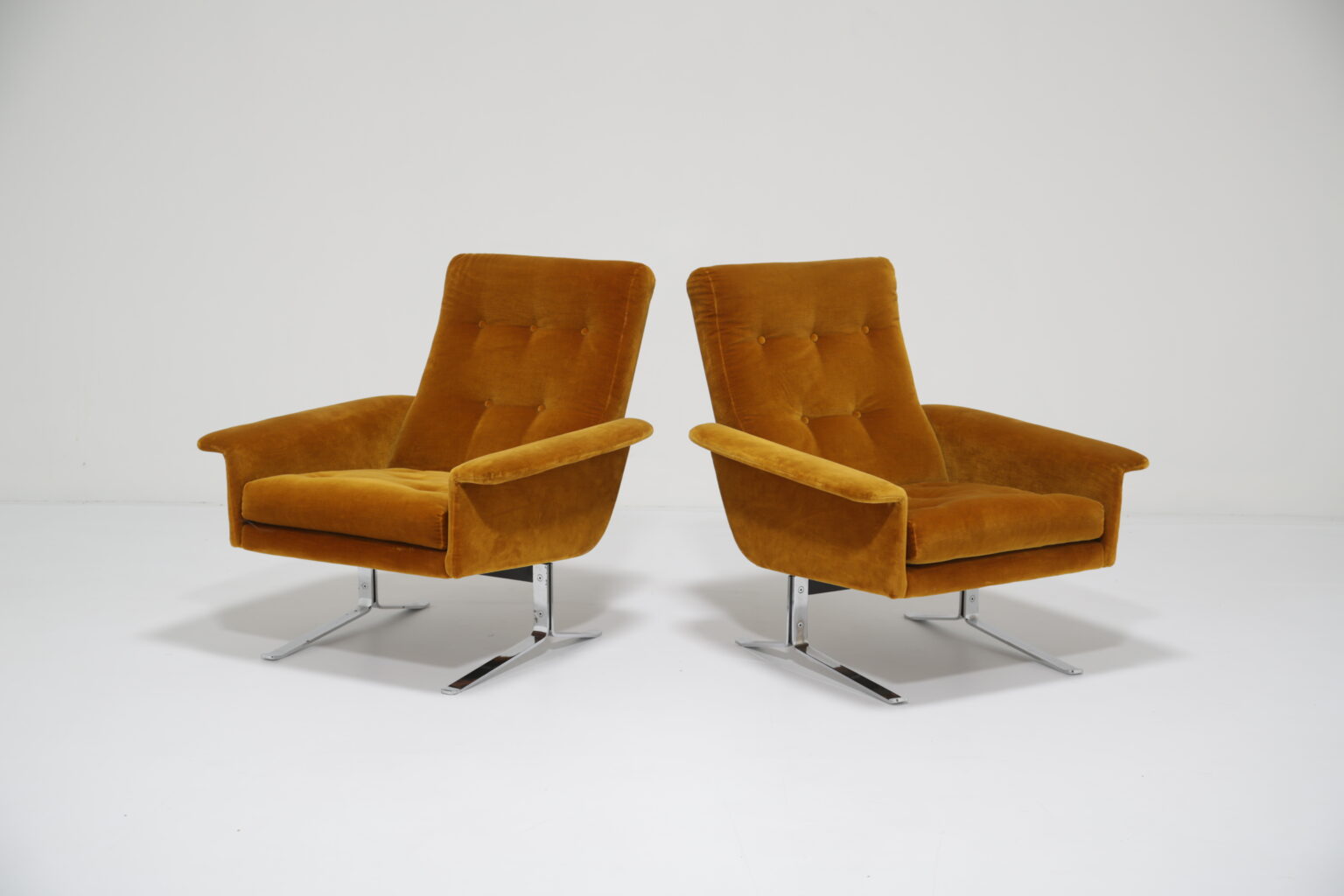 Vintage Pair of Velvet Lounge Armchairs by Guy Rodgers, 1970s. | The ...