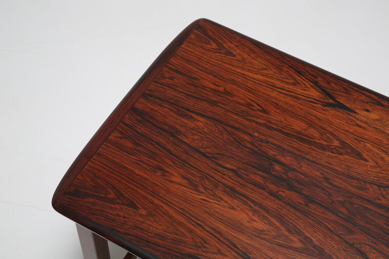 Vintage and Mid Century Tables at The Vintage Hub | Free Delivery
